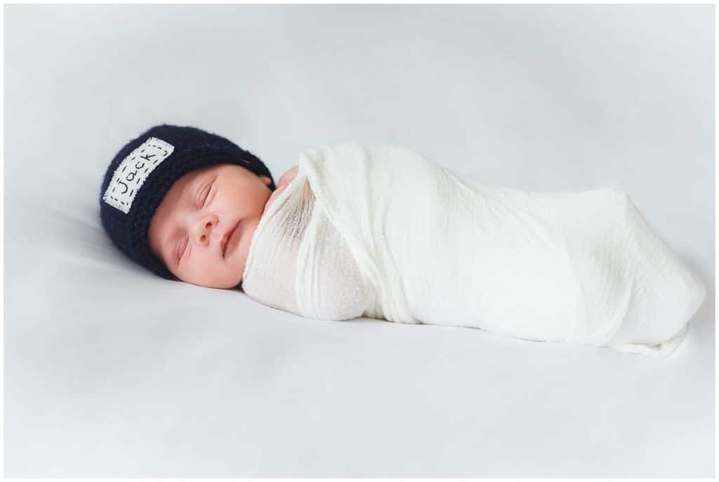 A Cozy Winter In-Home Newborn Session | Amesbury Massachusetts - Jen ...